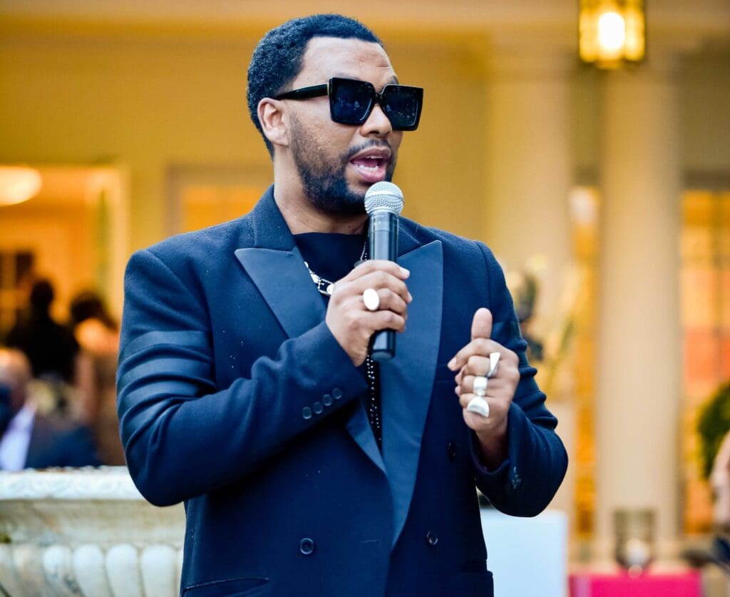 David Tlale's Winter Collection Goes Digital With Avon And Boschendal ...