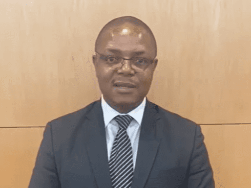 Guard Unwittingly Asks Undercover UIF Boss For Bribe To Fast Track ...