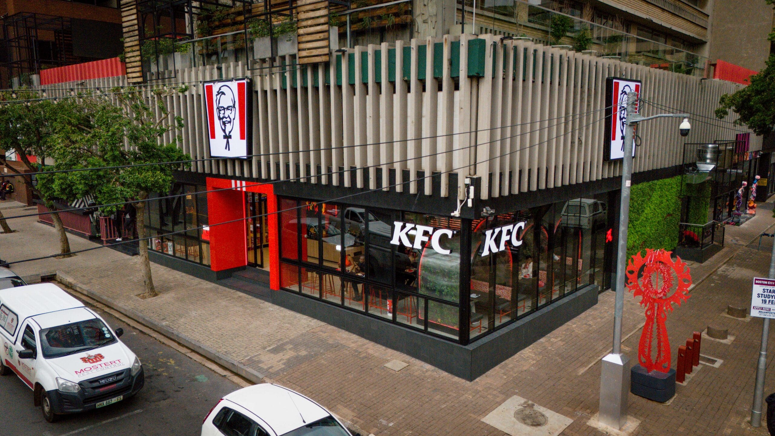 KFC Invites You To Play Virtual Reality Games At Its New Store in Braam ...